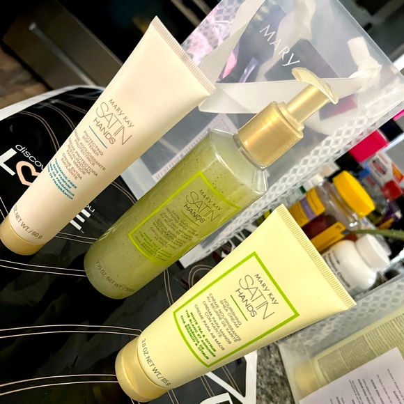 Mary Kay | Bath & Body | Mary Kay Satin Hands 3piece Gift Set | Poshmark